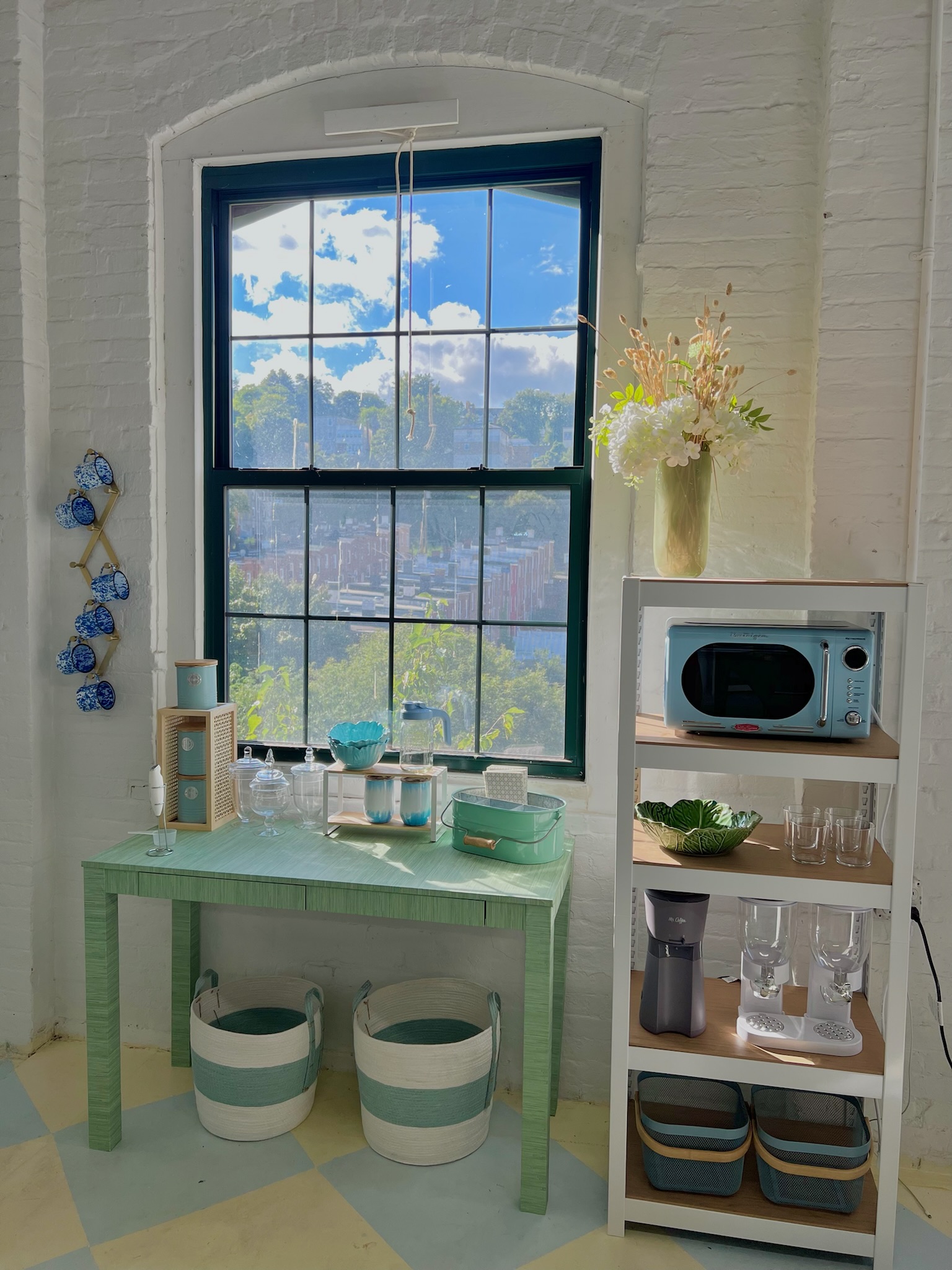 GRASSCLOTH TABLE WALLPAPER DIY! | clare-sullivan.com